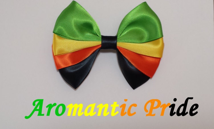 Aromantic Pride Bow by TheCraftinOurCoffee on Etsy