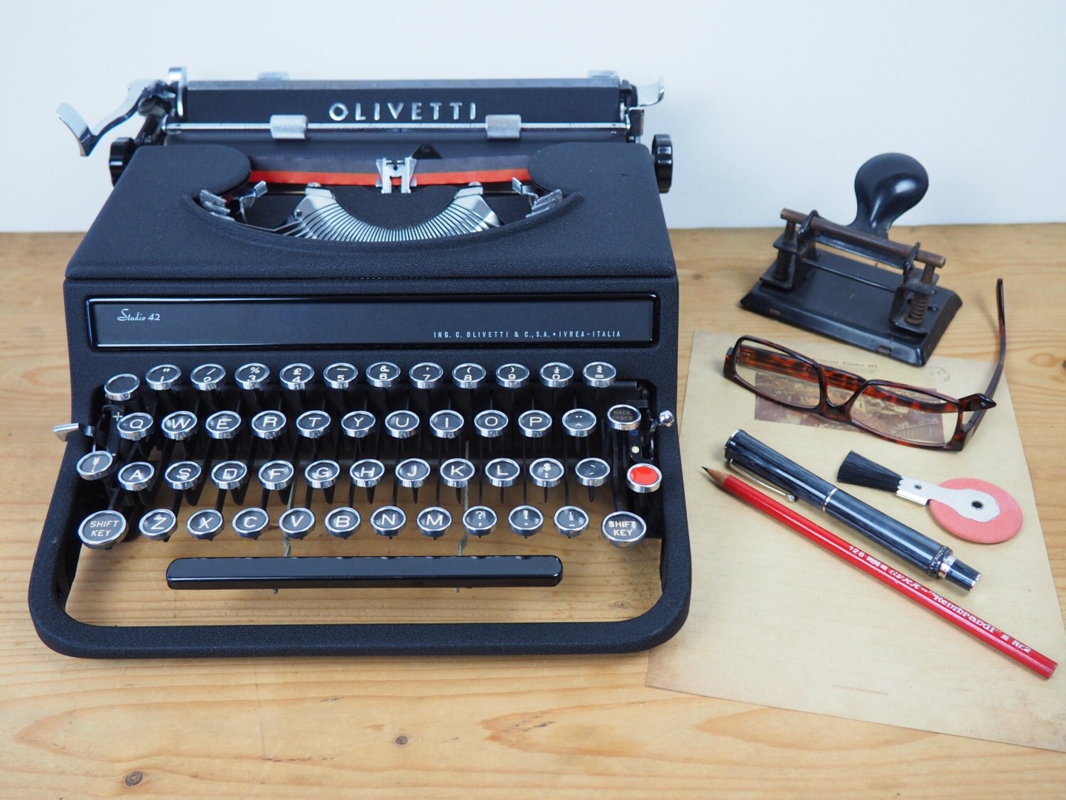 vintage typewriter Olivetti Studio 42 – in good condition – made in ...
