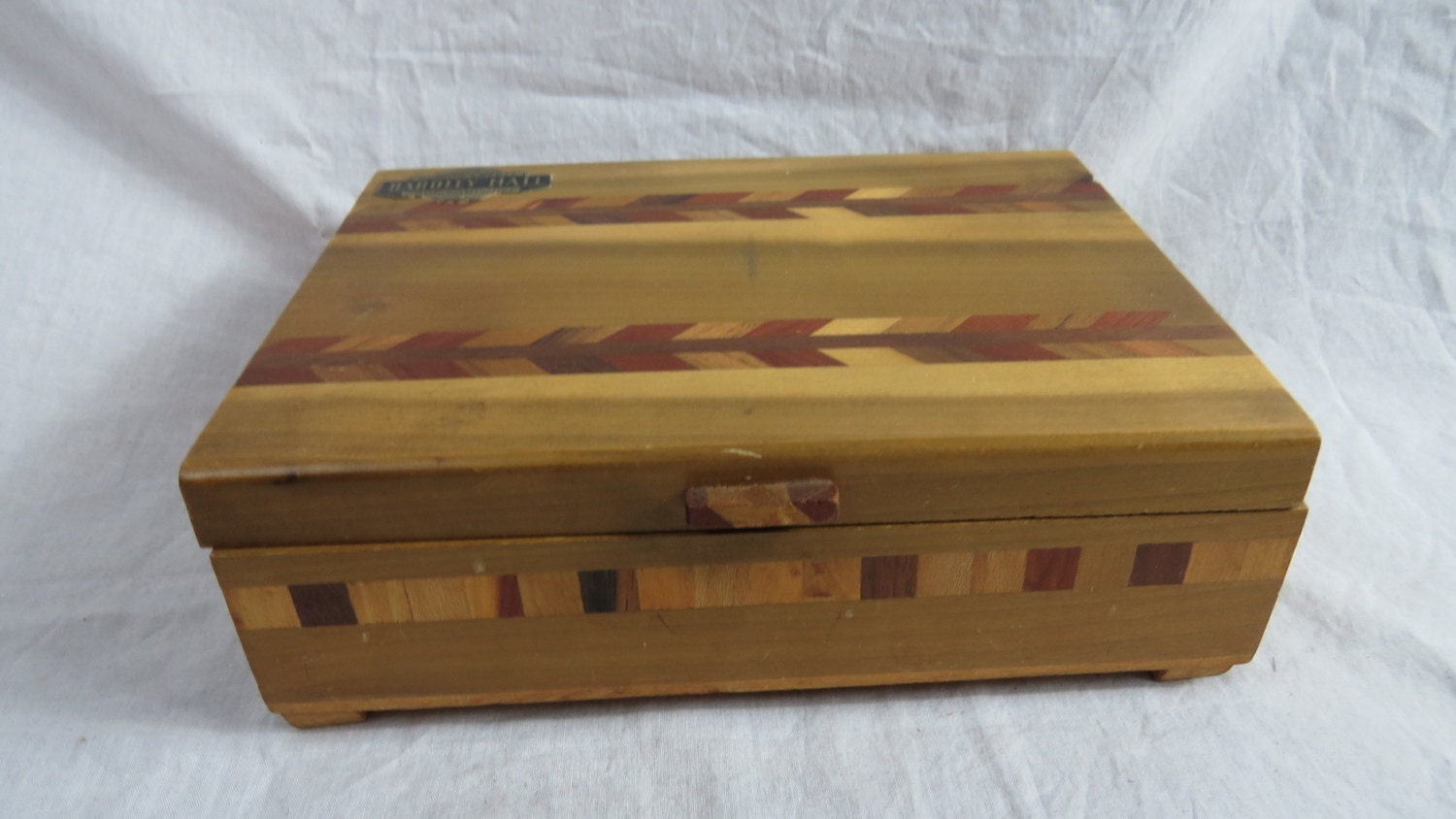 Antique Inlaid Wood Wooden Candy Box Bardley Hall – box M – Haute Juice