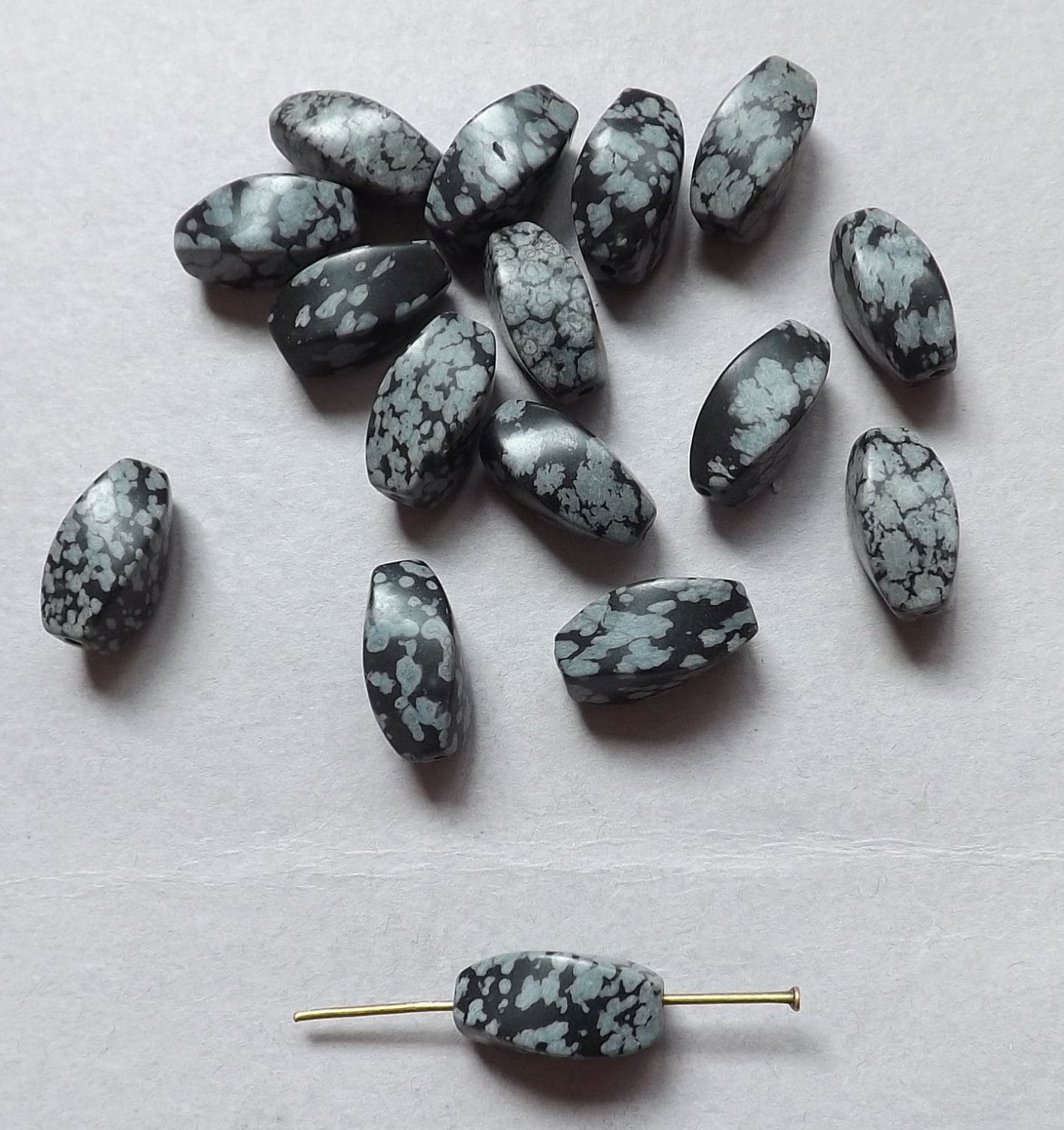 16PCs-Snowflake Jasper gemstone wave tube beads 18mmX8mm