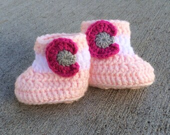 Crochet Baby Blue Colorado Hat and Baby Booties Set by MyWindowSIL