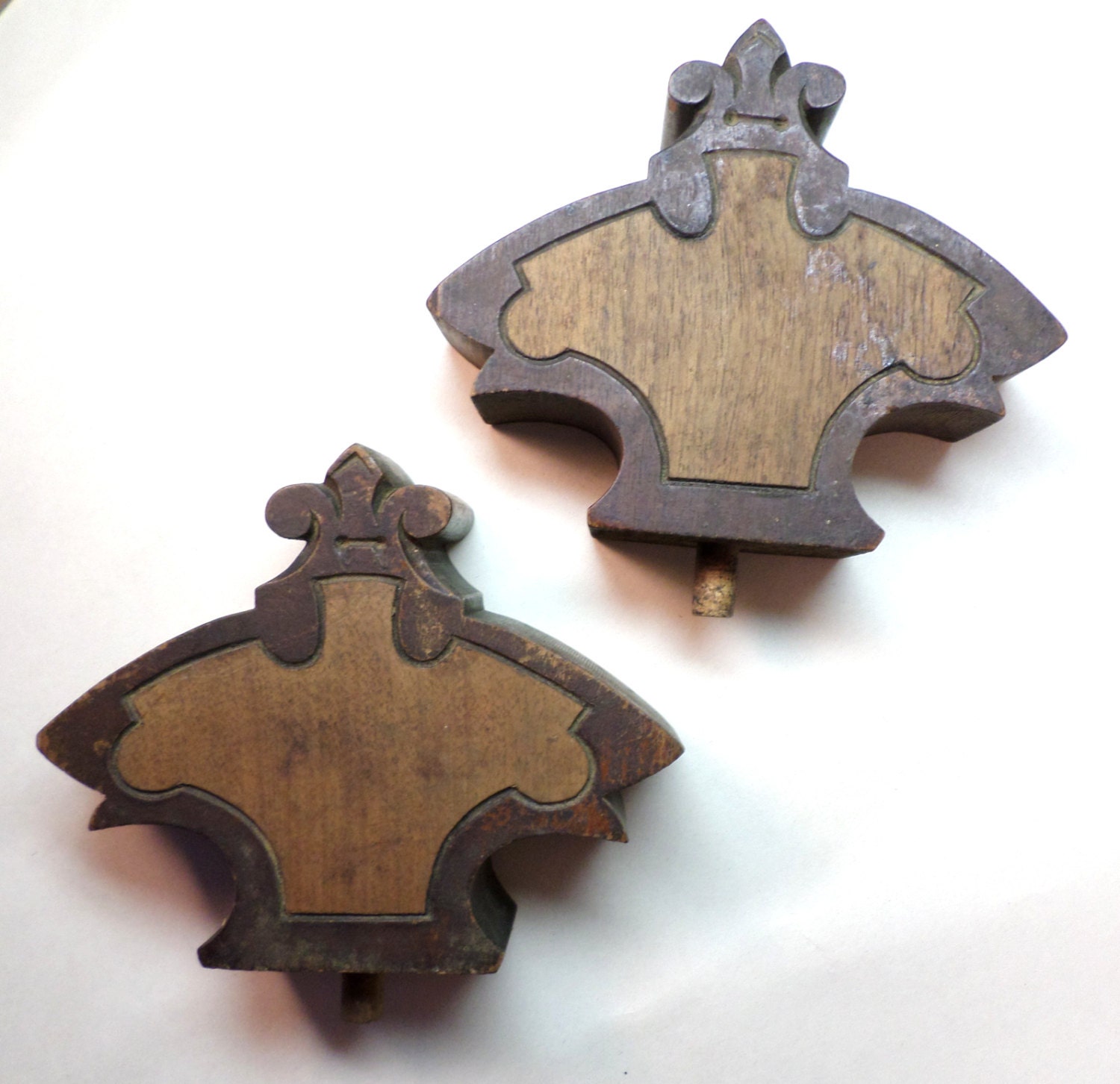 Two antique hard wood Finials 5 1/2 inch – Haute Juice