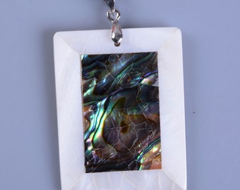 Intarsia pendant | Etsy