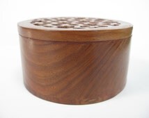 Popular items for round wood box on Etsy