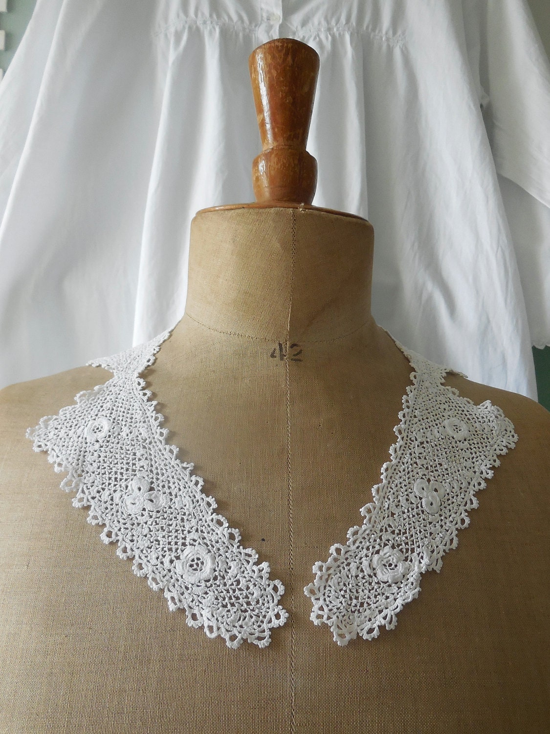 Antique handmade lace collar – Haute Juice