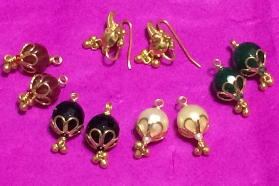 Items similar to 22k Solid Gold Earrings Pure gold Earrings ...