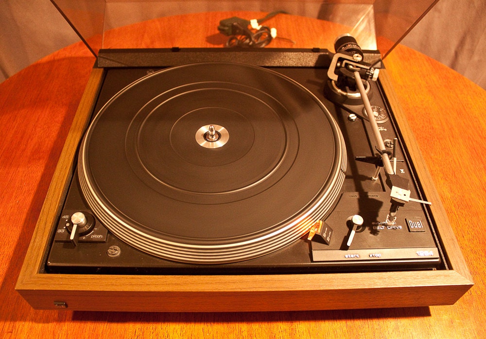 Platine Dual CS 1264. Tourne-disque vintage.
