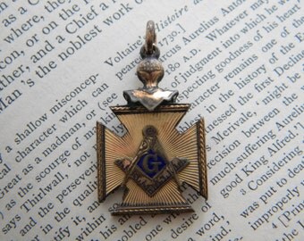 Popular items for masonic jewelry on Etsy