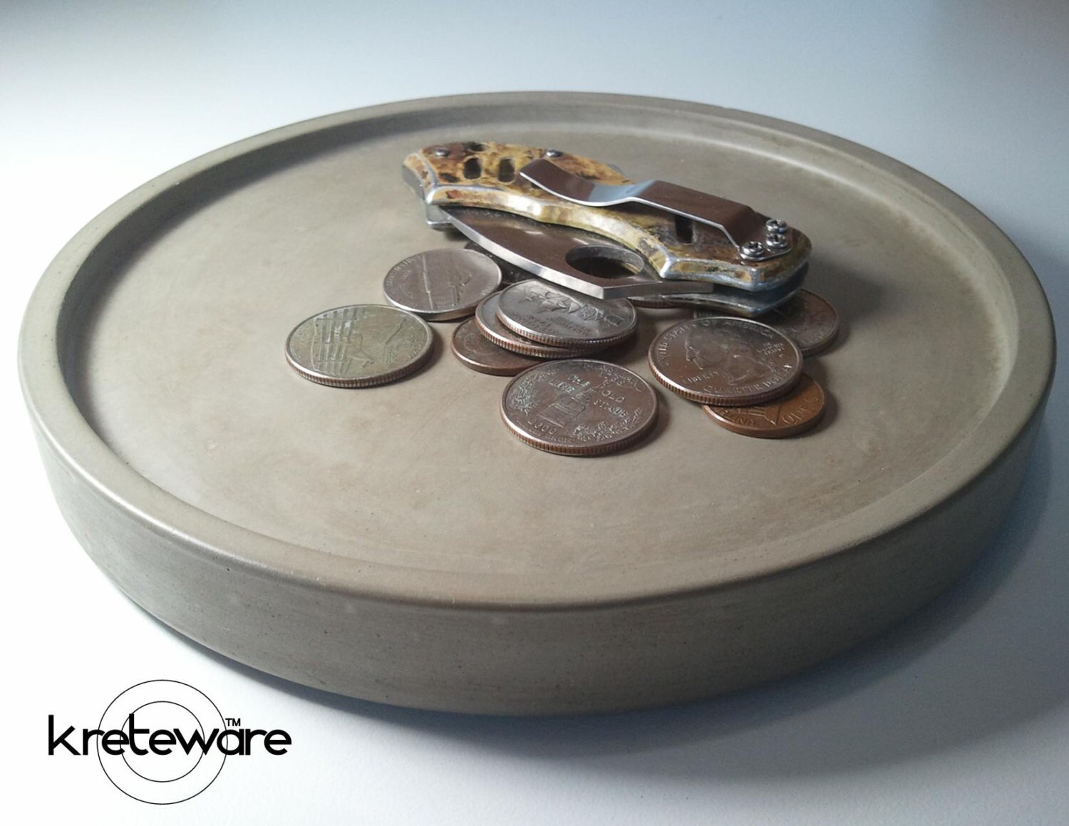 Round Concrete Key or Coin tray entryway table or by kreteware