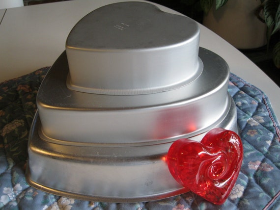 Vintage Wilton Heart Cake Pans Set of 3 Wilton by ShariansPlace