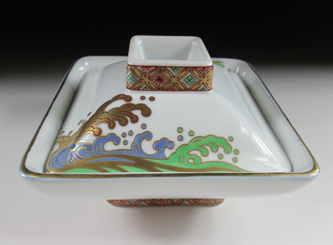 Arita-ware Lidded Bowl with Wave Pattern – Haute Juice