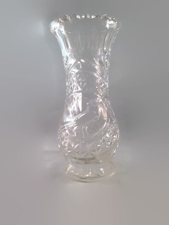 Lead Crystal Flower Vase in The Byrdes Collection by Hofbauer