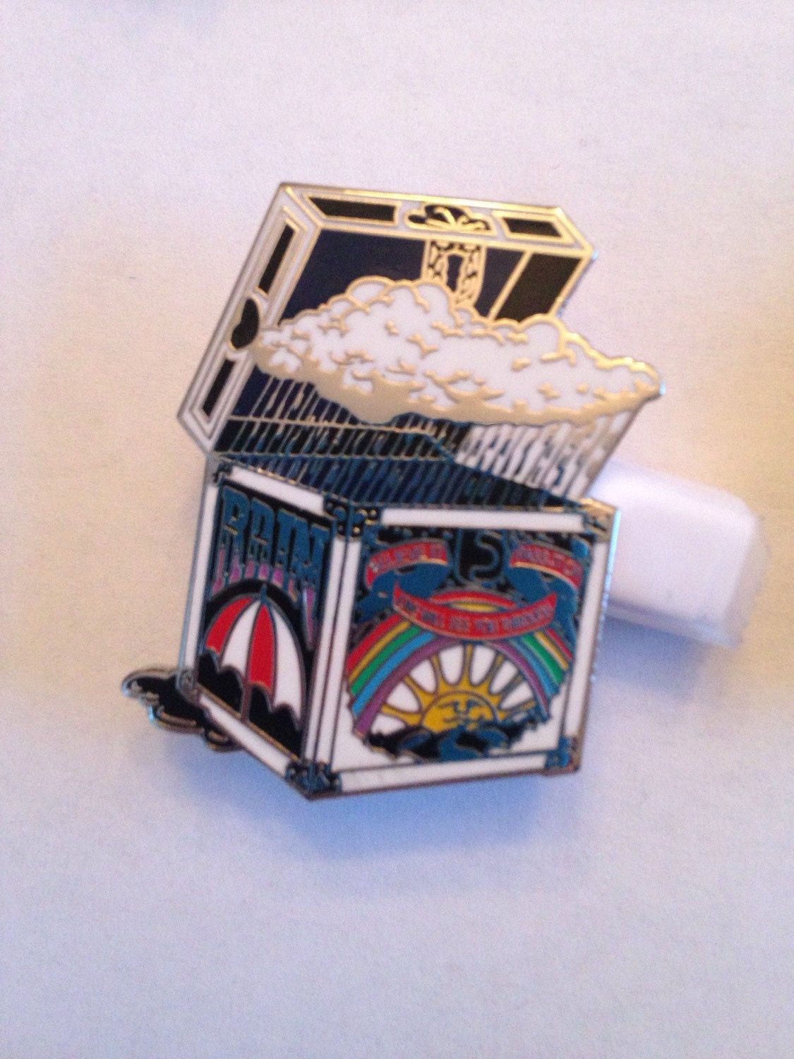 Box of rain by ShaggyPinz on Etsy