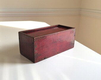 Vintage Primitive Folk Art Rustic Wood Box Sliding Top Slide Lid Mahogany