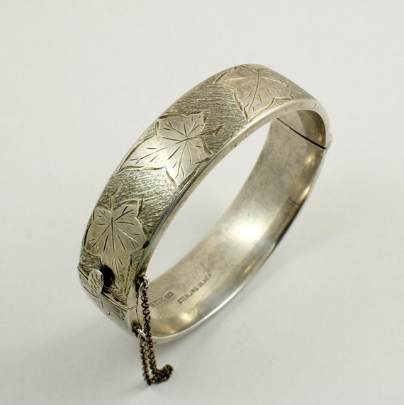 Vintage Sterling Silver Hinged Bangle Bracelet Engraved Bangle