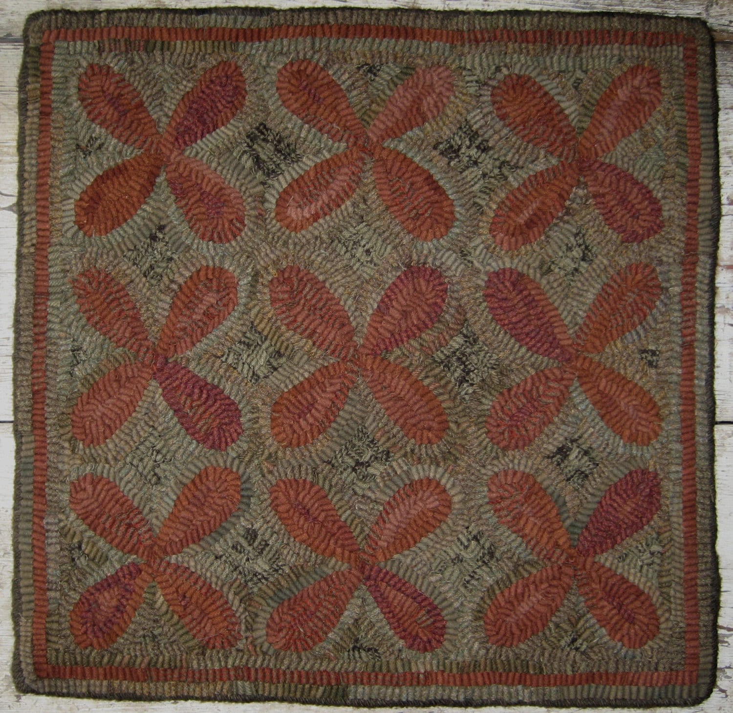 Primitive Rug Hooking Pattern-Clover Antique