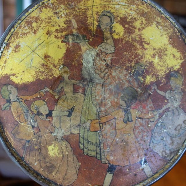 Vintage Tin Box Uneeda Biscuit Primitive Distressed Party Candy ...