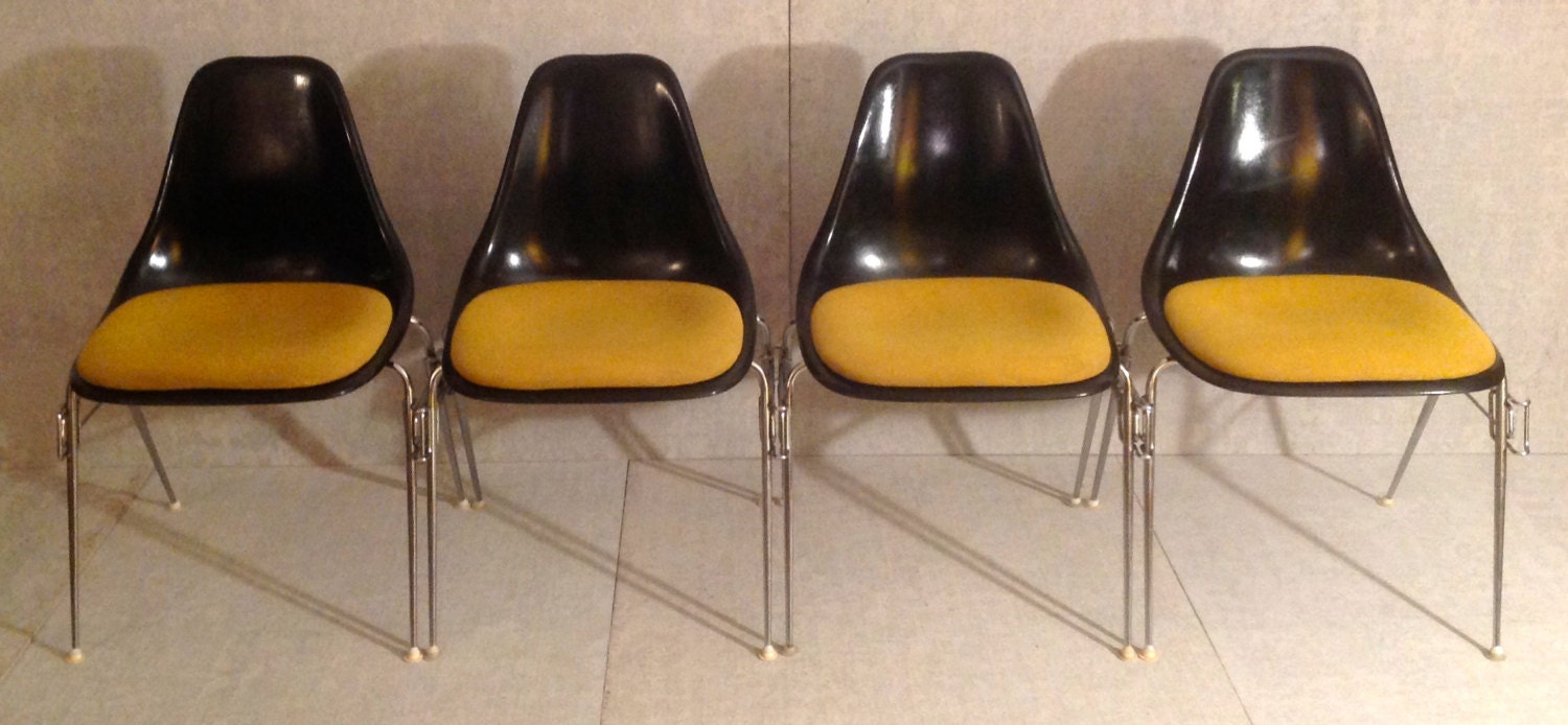 Eero Saarien Tulip Style Black Fiberglass Stacking & Interlocking ...