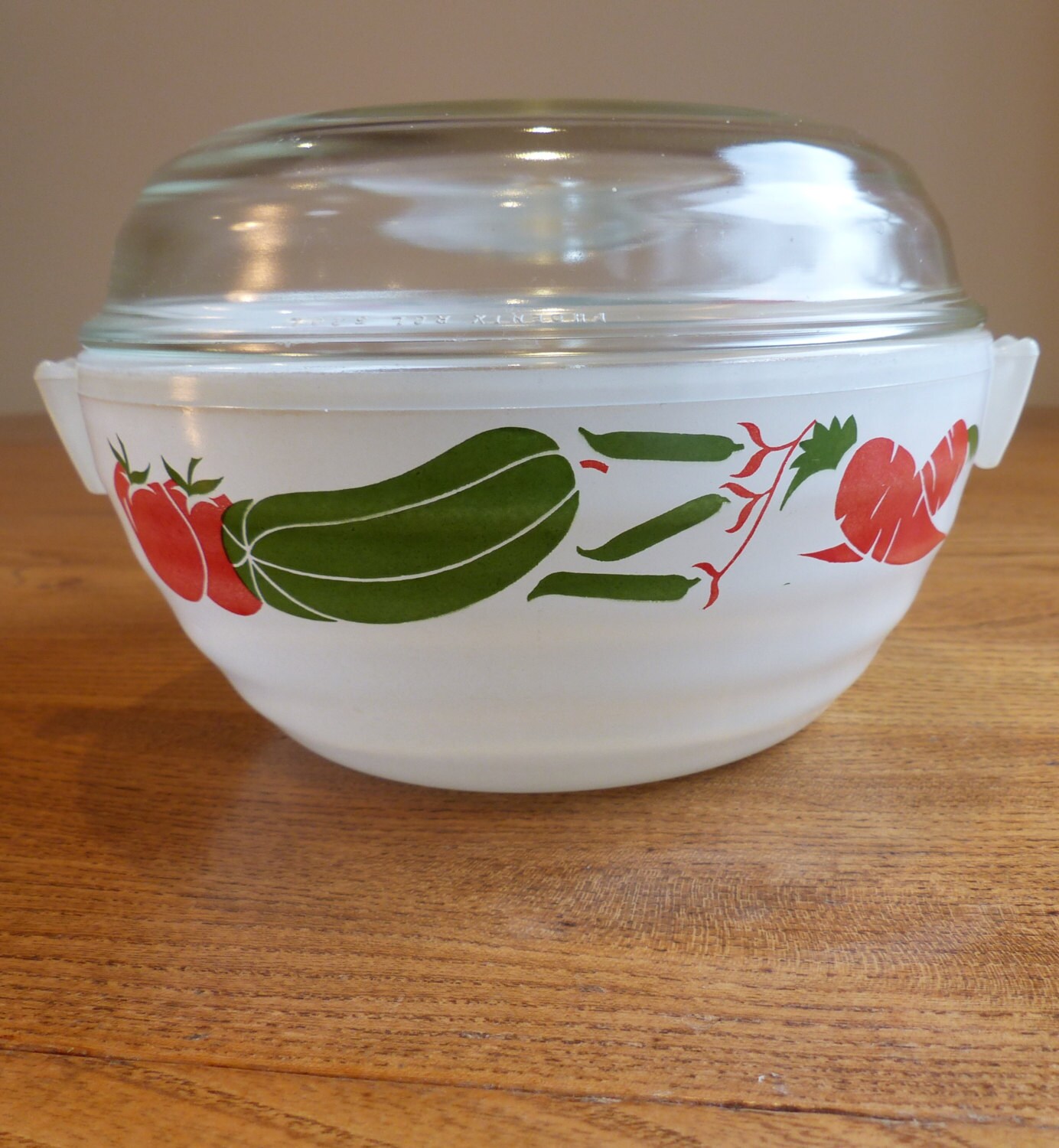 Phoenix Serving Dish Lidded Casserole Dish. Pyrex Opalware 40s/50s Mid ...