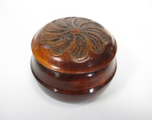 Popular items for small round box on Etsy