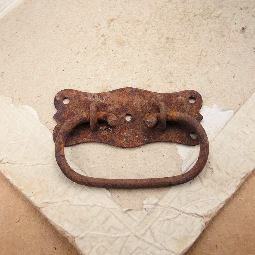 Antique rusty furniture pull handle, Escutcheon – Haute Juice