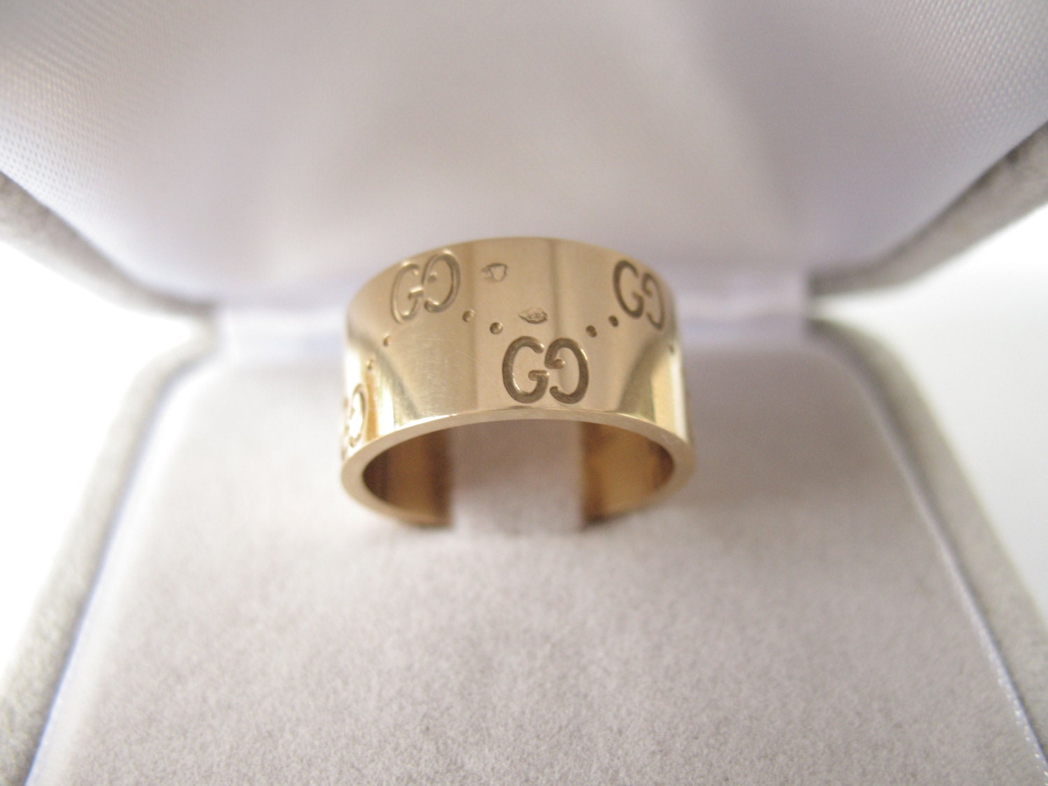 Authentic GUCCI Italian 18K Yellow Gold 750 icon ring Band gg monograms ...