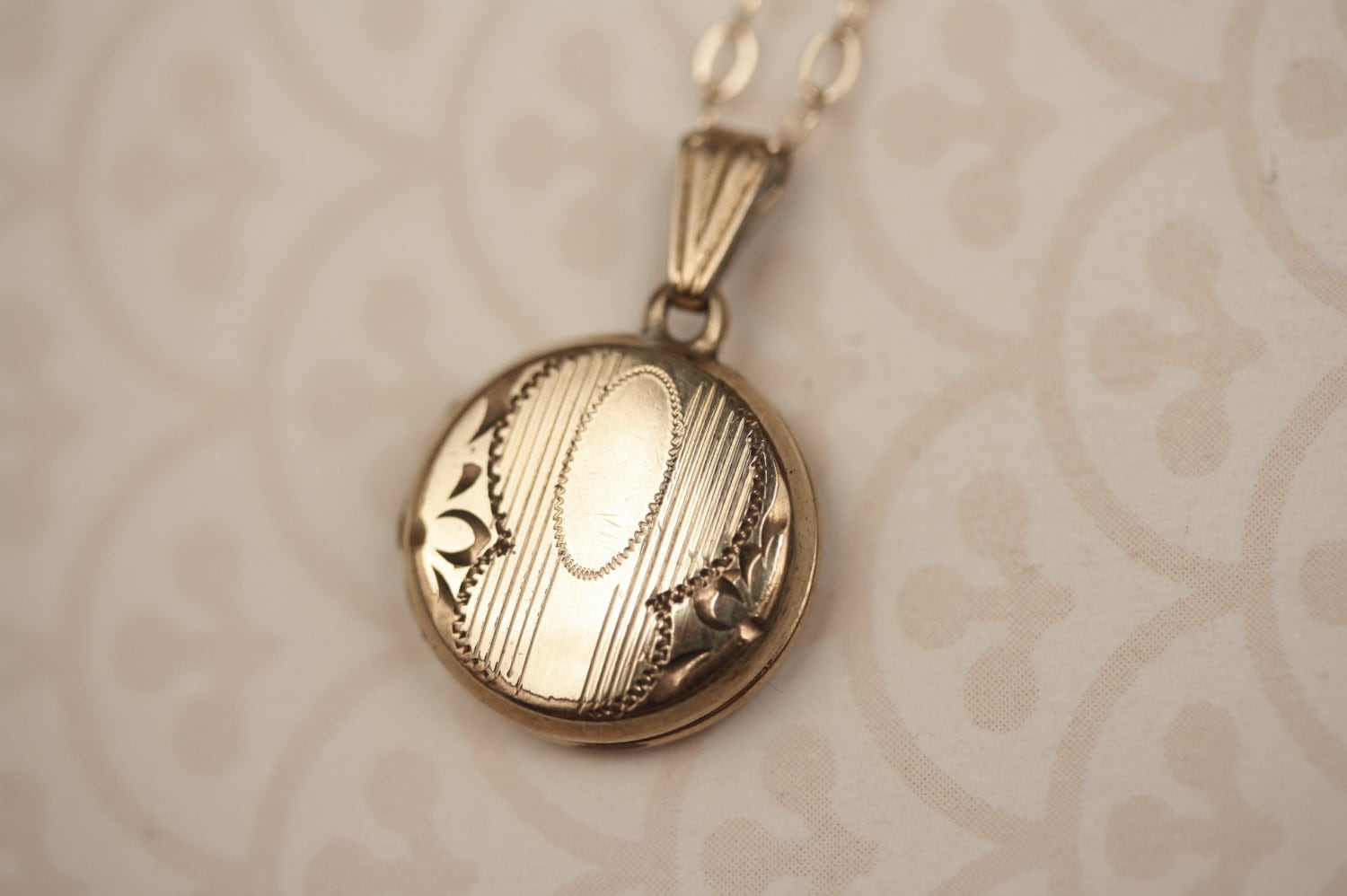 Small Round Vintage Gold Filled Locket Necklace, Miniature Engravable ...