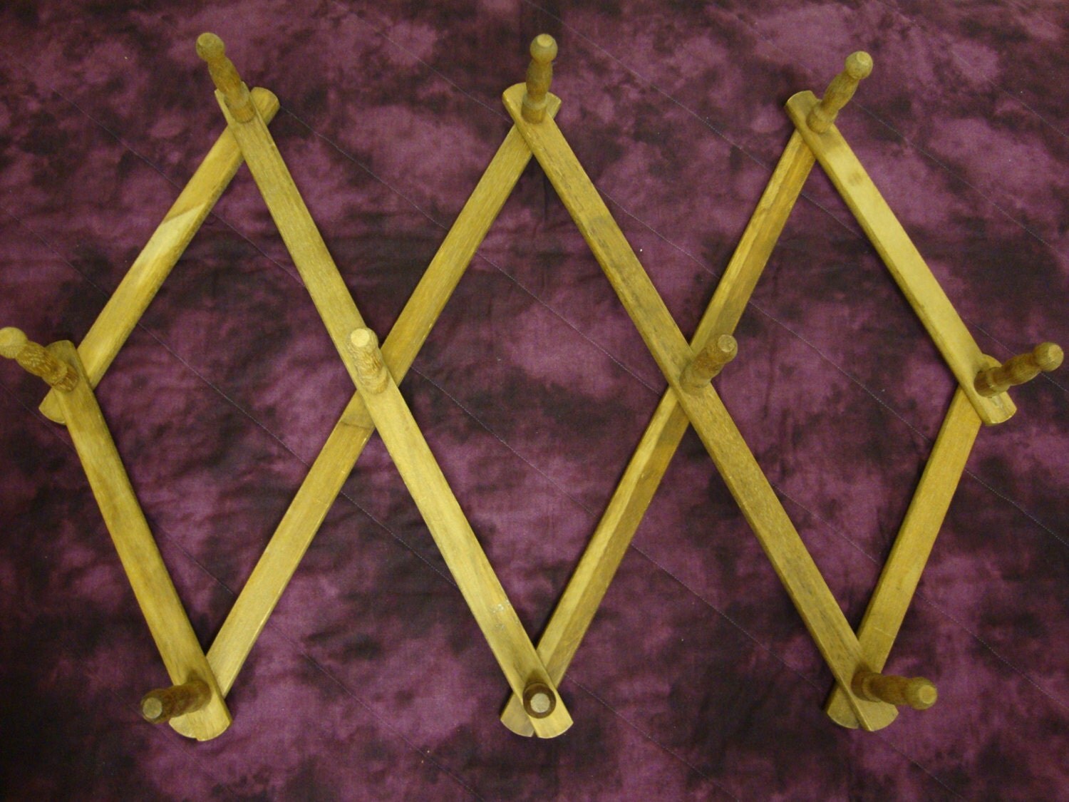 Vintage Large Expandable Wood Accordian Peg Rack – Haute Juice