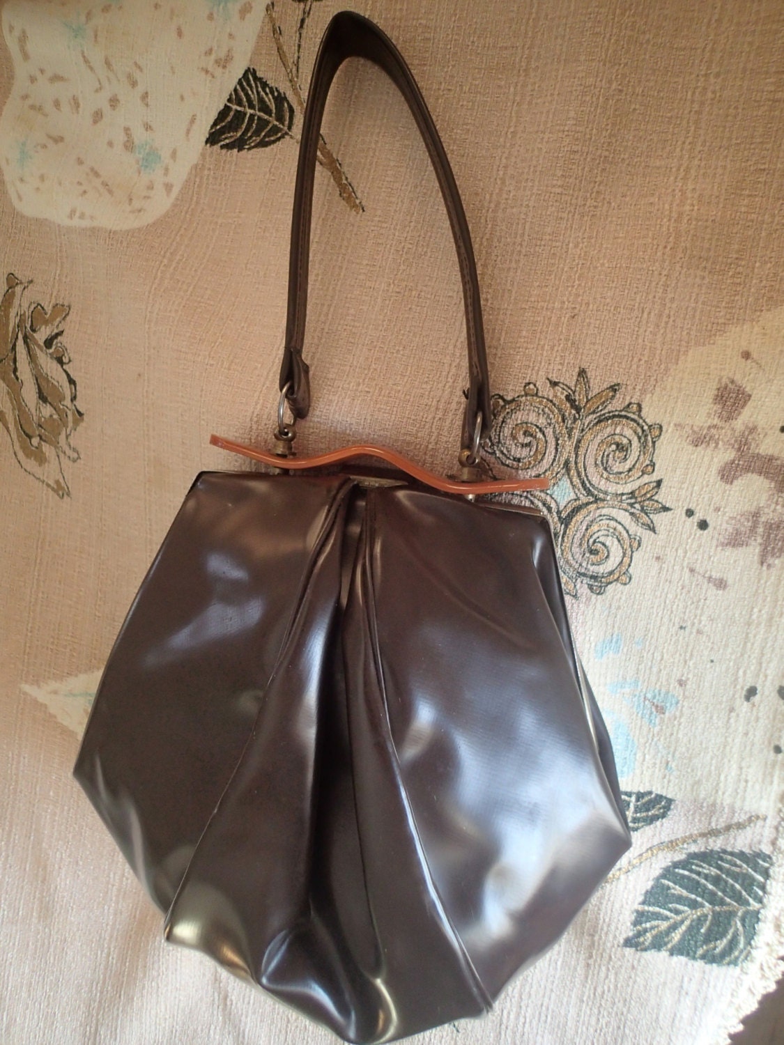 Sweet little brown plastic vintage handbag purse with vintage plastic ...