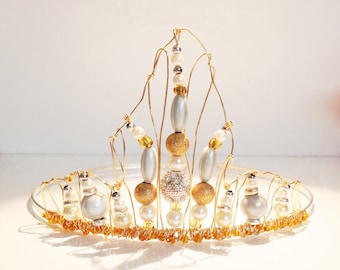 Popular items for tiaras and crowns on Etsy