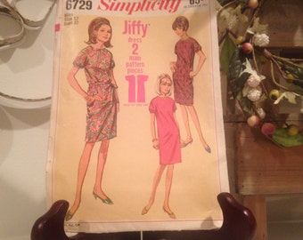 Popular items for 1966 simplicity on Etsy
