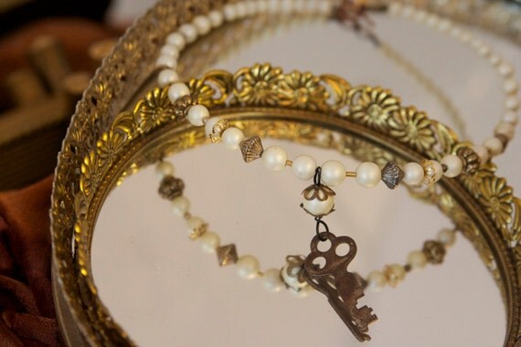 Items similar to Skeleton Key Necklace on Etsy