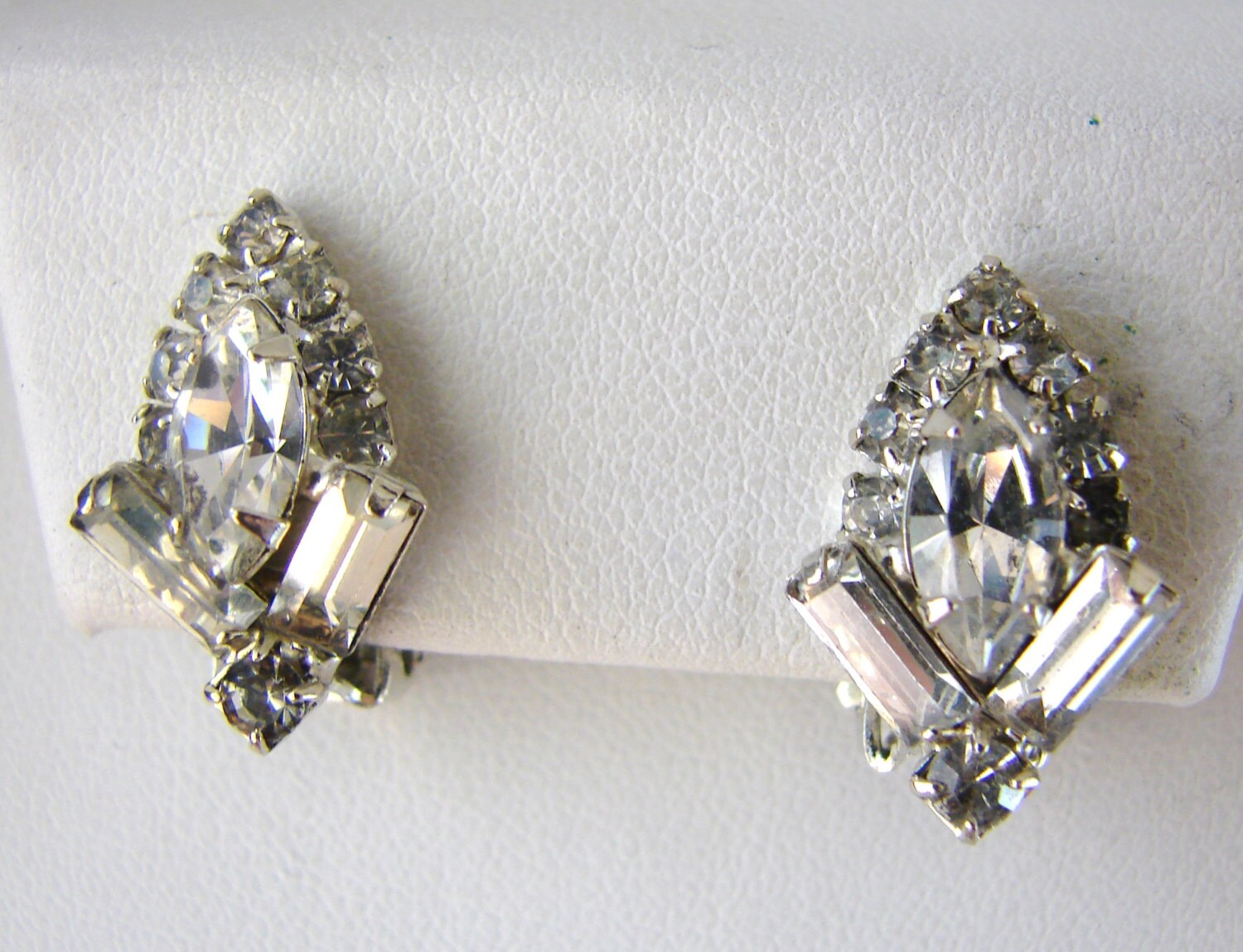 Vintage art deco/ 50s style bridal silver and rhinestone cocktail ...