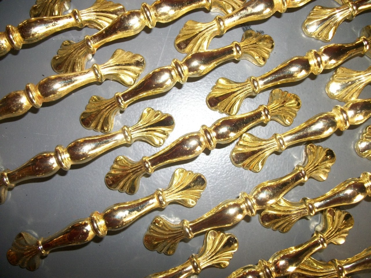 Vintage Gold Fan Tip Flourish Handles Pulls Cabinet Drawer Hardware ...