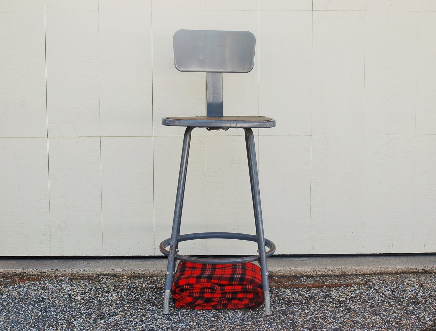 Vintage Metal Shop Stool, Industrial Factory Bar Stool with Backrest ...