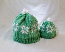 Popular items for snowflake hat on Etsy