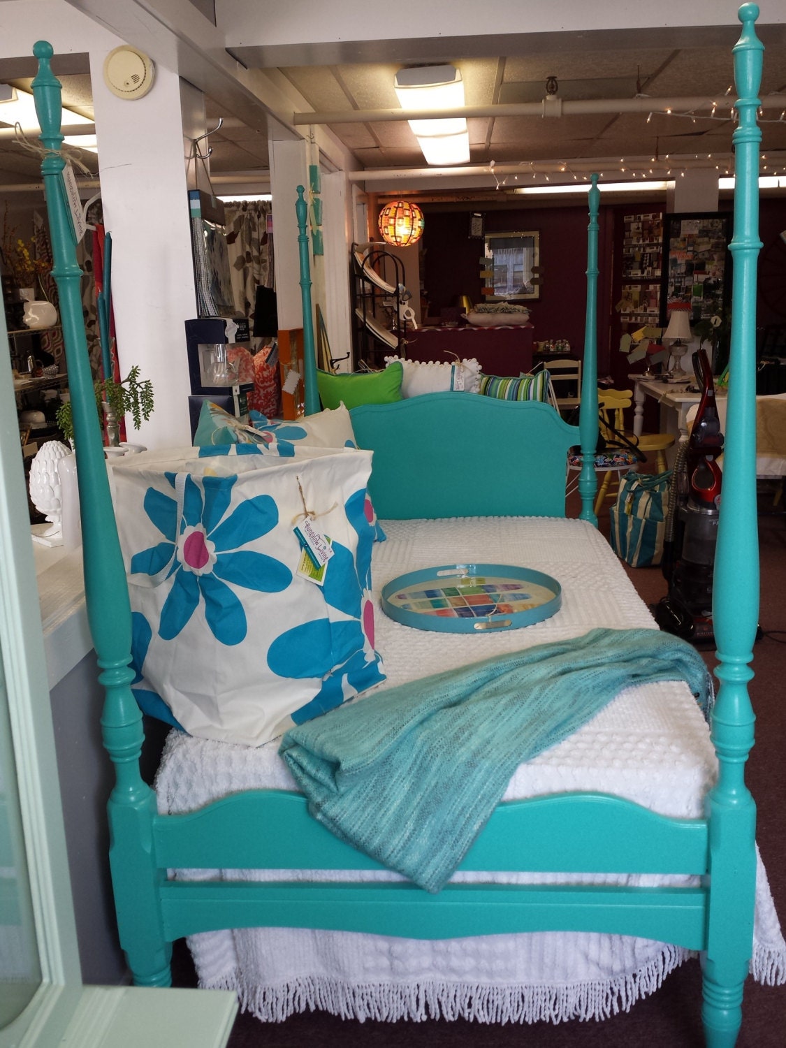 Upcycled Twin Bed – Haute Juice