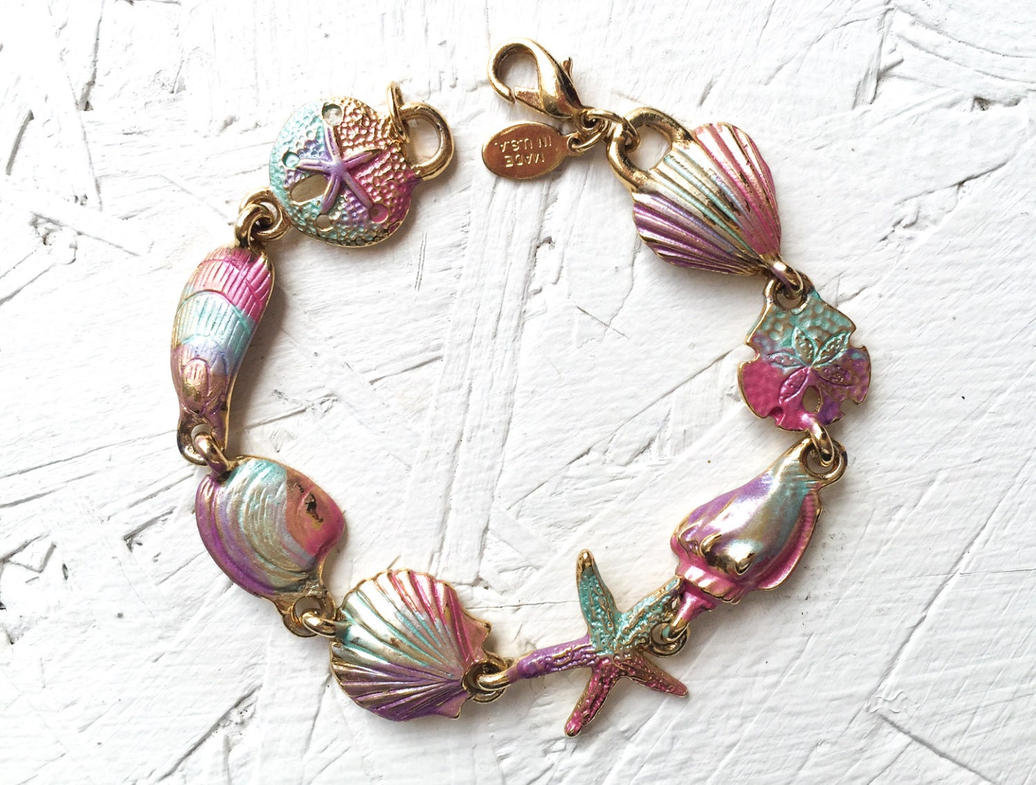 Vintage sea shell charm bracelet gold tone sea shell charms