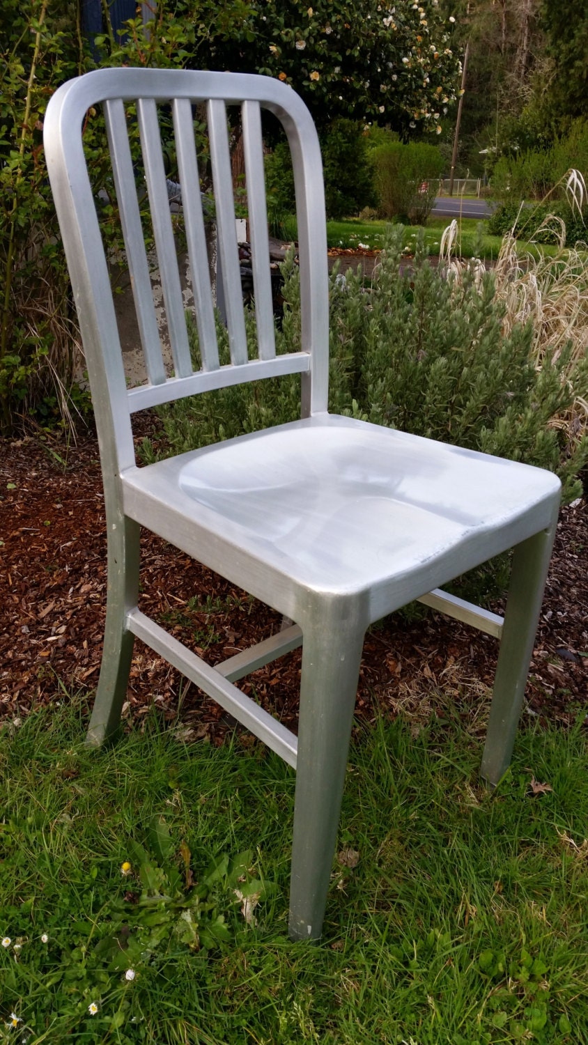 Simple Metal Chair – Haute Juice