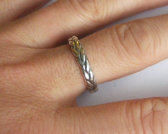 NIN tiny silver braid ring