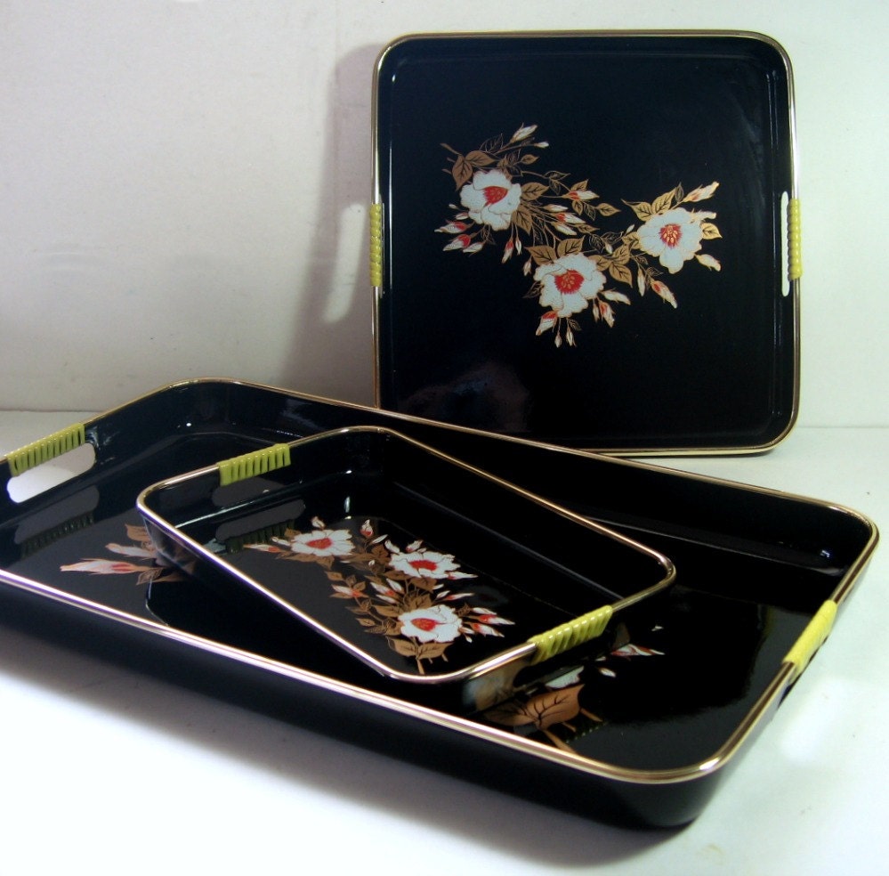 Laquered Black Asian Tray Set Vintage Japanese by flabbyrabbit