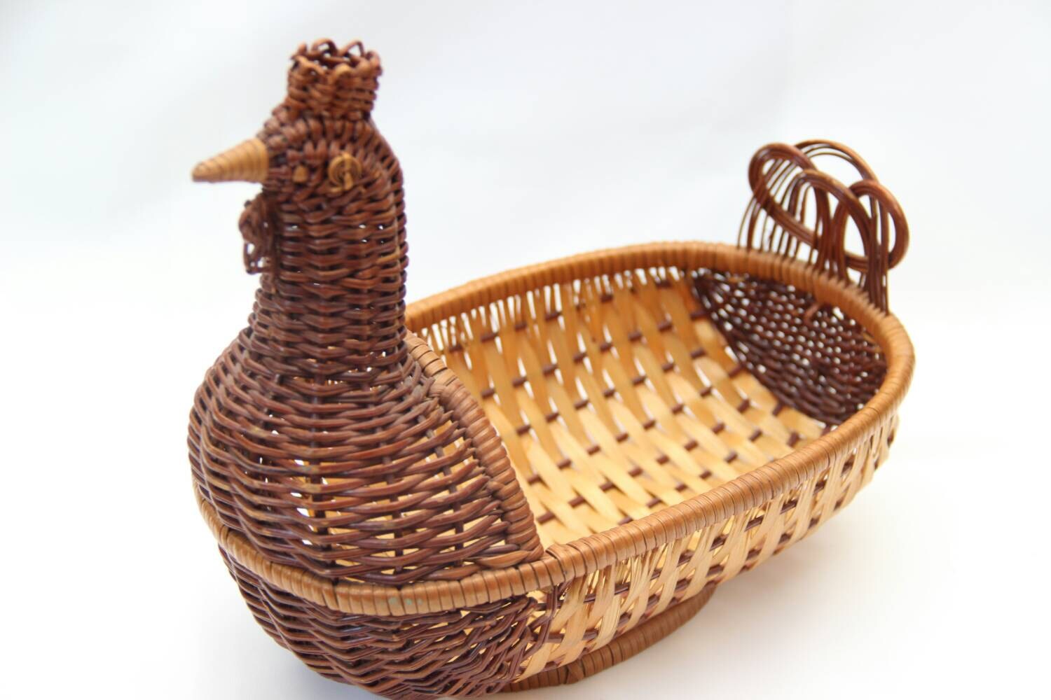 Hen wicker basket – Haute Juice