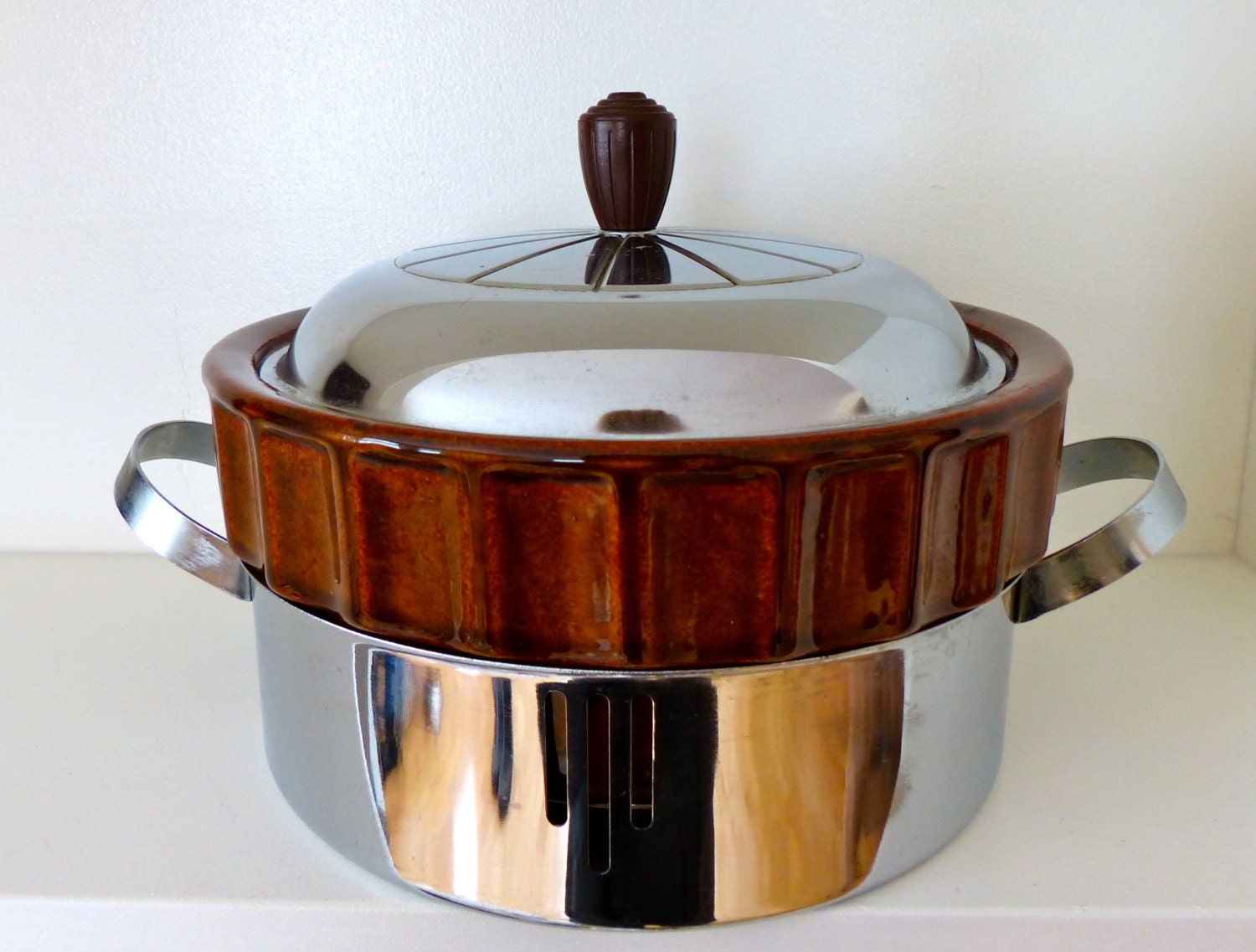 Brown Betty Oven Proof Casserole Dish With Silver Holder