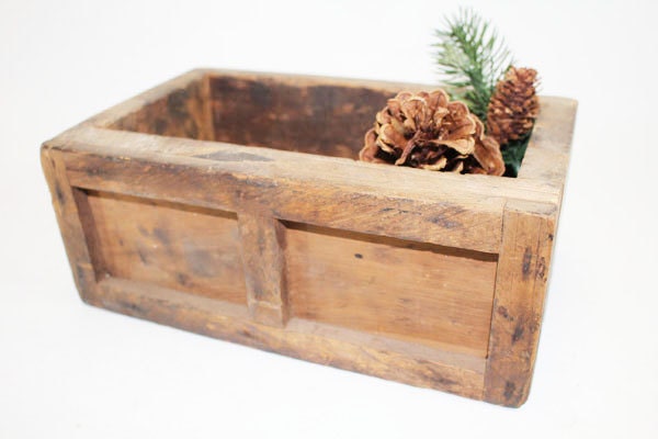 Primitive wood box, vintage – Haute Juice