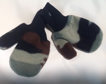 Fleece Baby Mittens... Choose your color... by oregonfleecelady