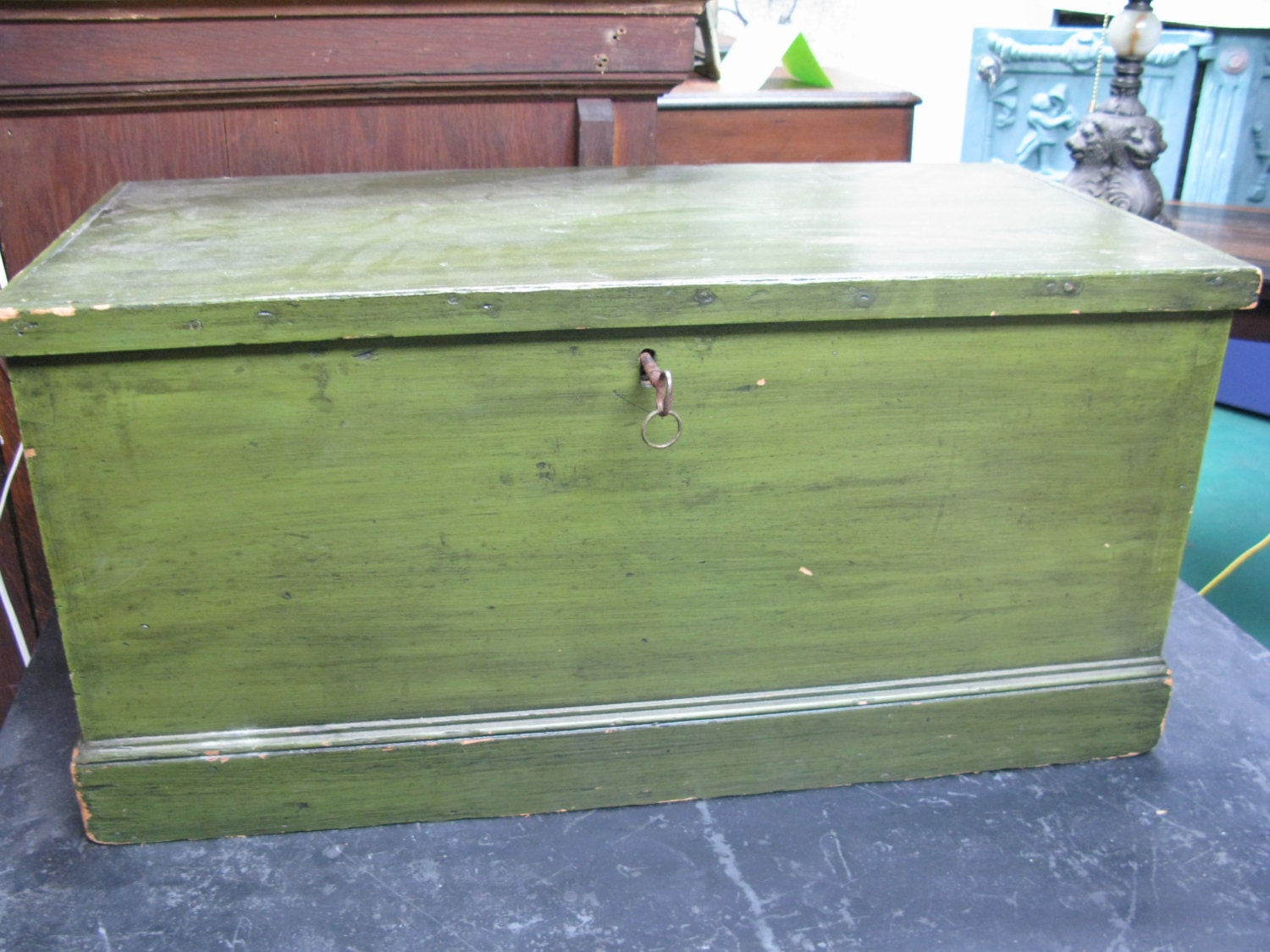 Great Hand-Made Green Painted Blanket Box with Original Key – Haute Juice
