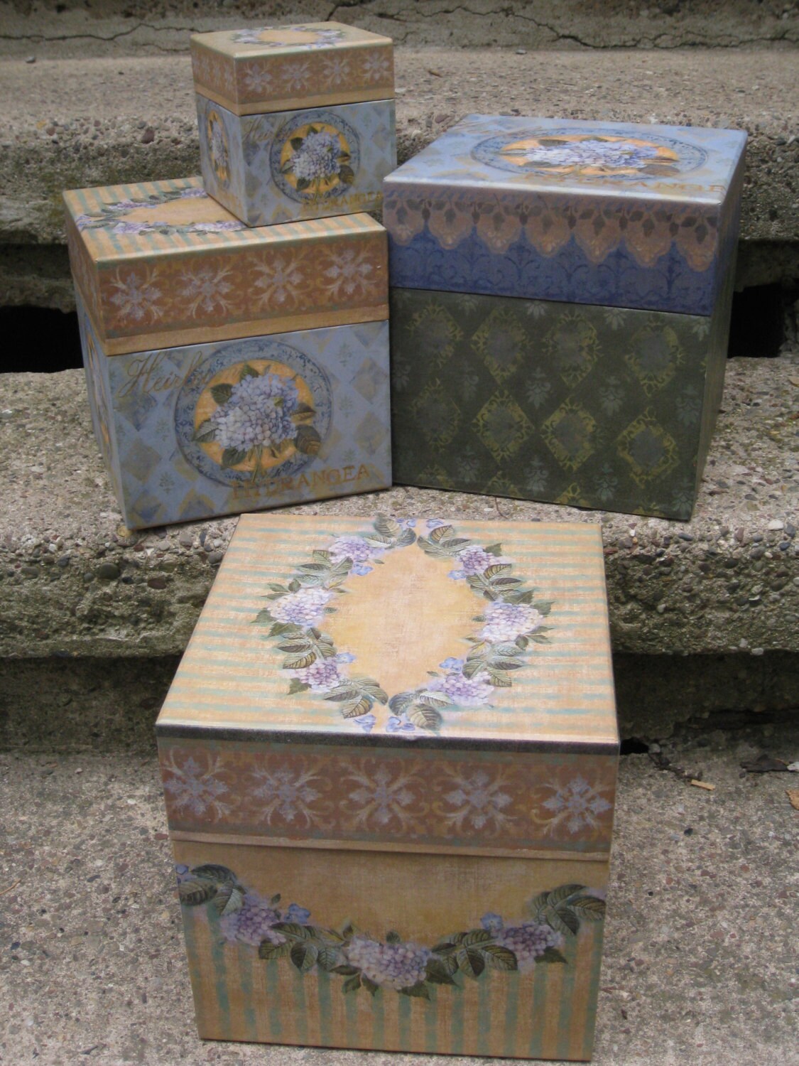 Set Of 4 Square Nested Boxes With Lids Coordinating Designs Storage Display Photo Prop