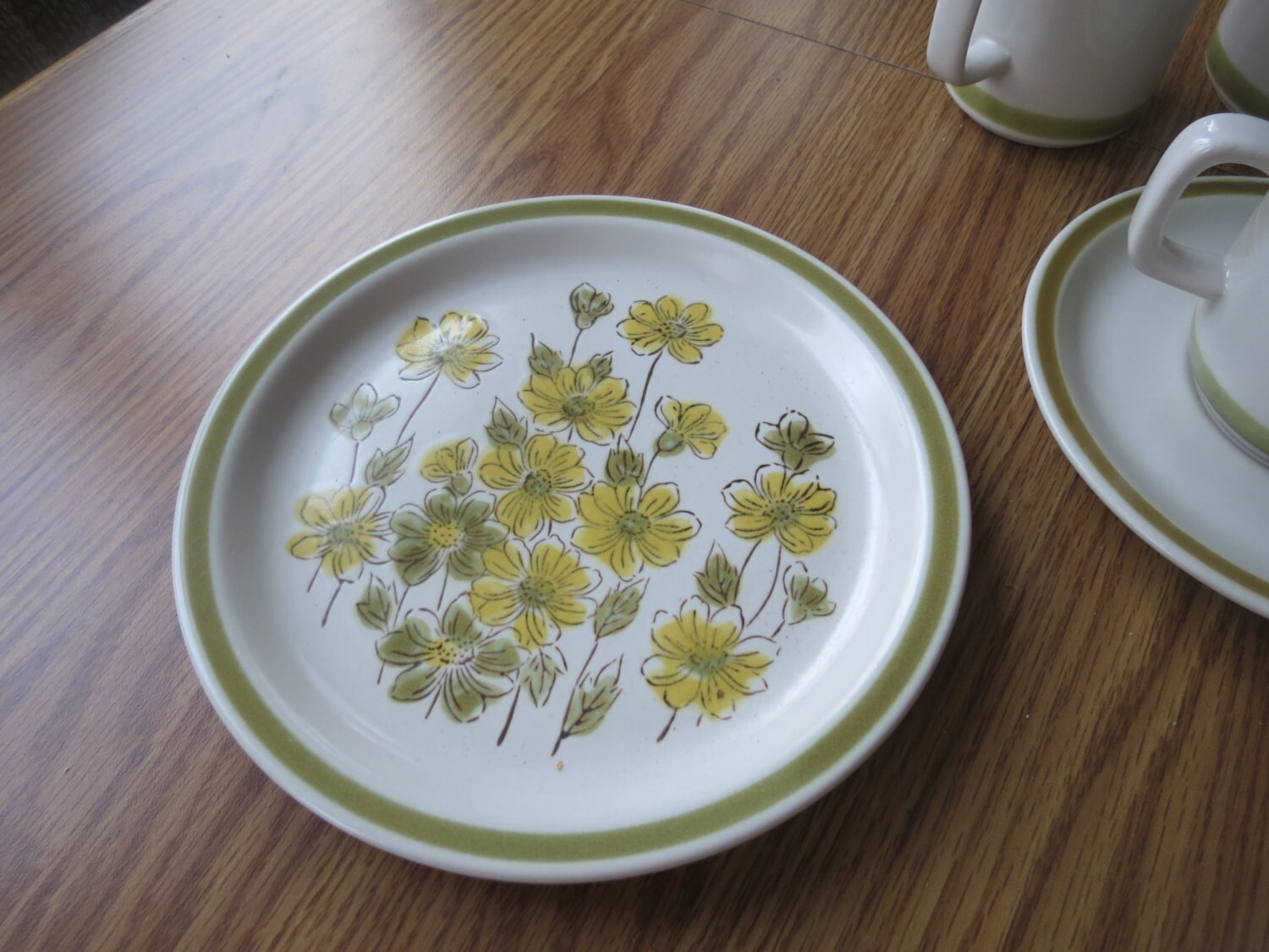 1970s Spring Bouquet Stoneware Dinnerware Set – Haute Juice