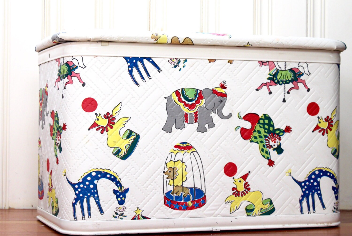 1950s Gay Time Circus Toybox/ Nursery Storage and Seat – Haute Juice