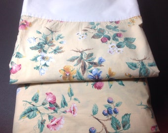 Vintage bed sheets Twin flat and fitted sheets Reclaimed bed linens ...